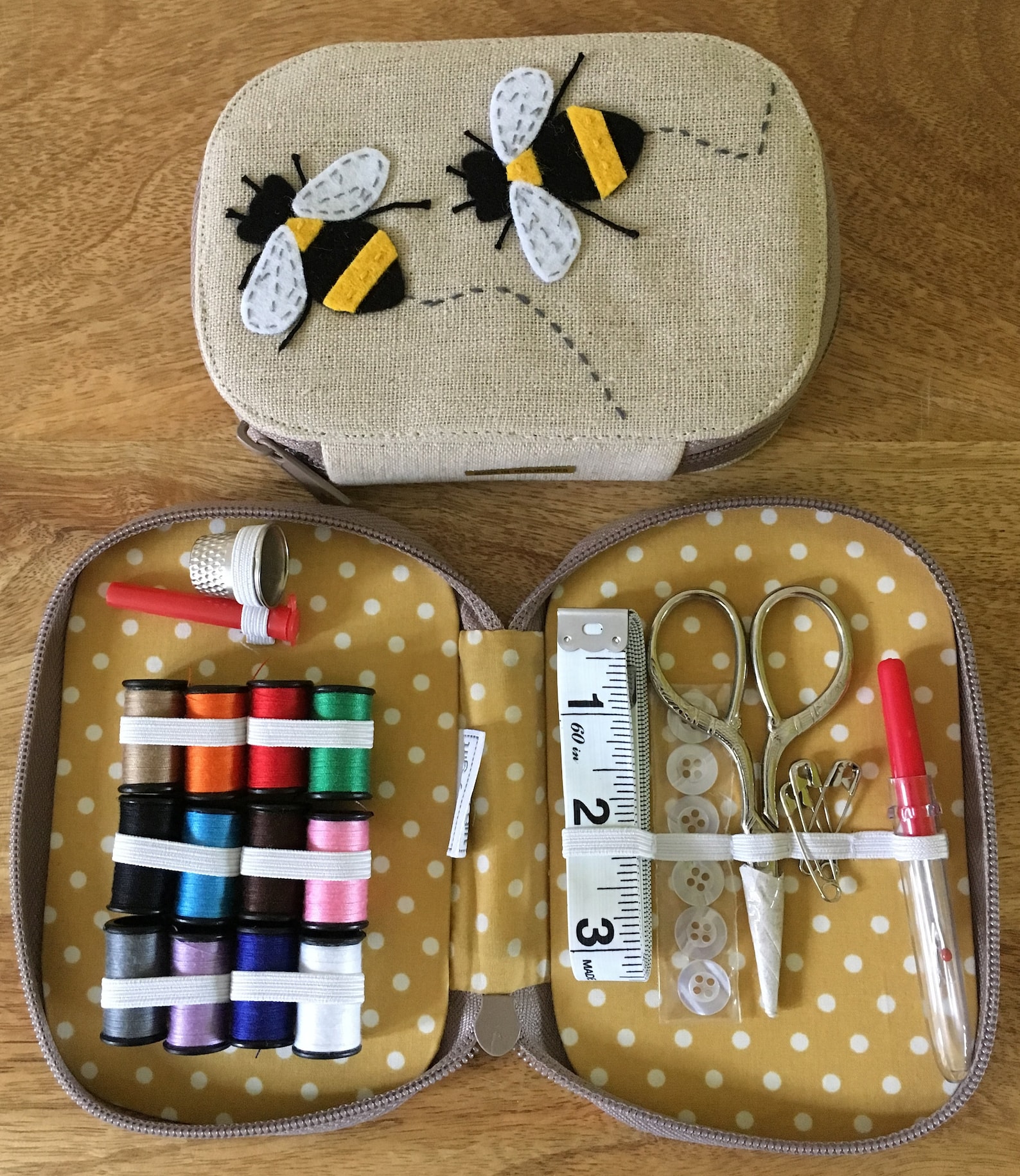 BEE SEWING KIT Bee Applique Design With Contents Zip Case - Etsy