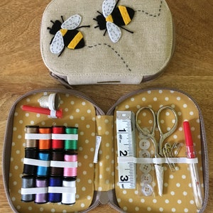 BEE SEWING KIT Bee Applique Design With Contents Zip Case - Etsy