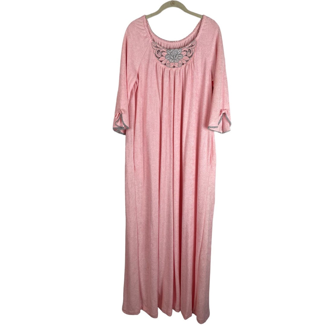 Vintage Miss Elaine Pink Fuzzy Floral Accent Maxi Length Nightgown - Etsy