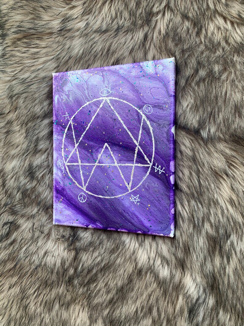 ALISON WONDERLAND inspiró el diseño del pentagrama de plata metálica ...
