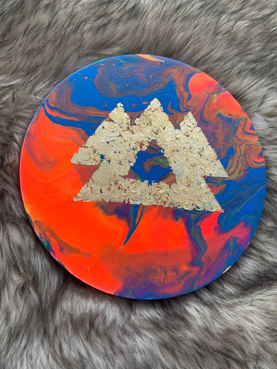 WAKAAN Family Edm Logo Inspired Drip Pour GLOW in the DARK - Etsy