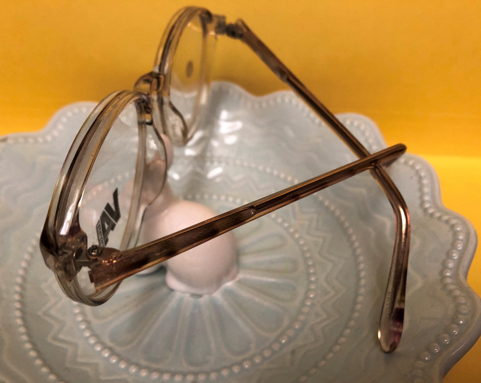 New Crystal Clear VAL Eyeglasses W/ Hints of Lavender Inside the Frame ...