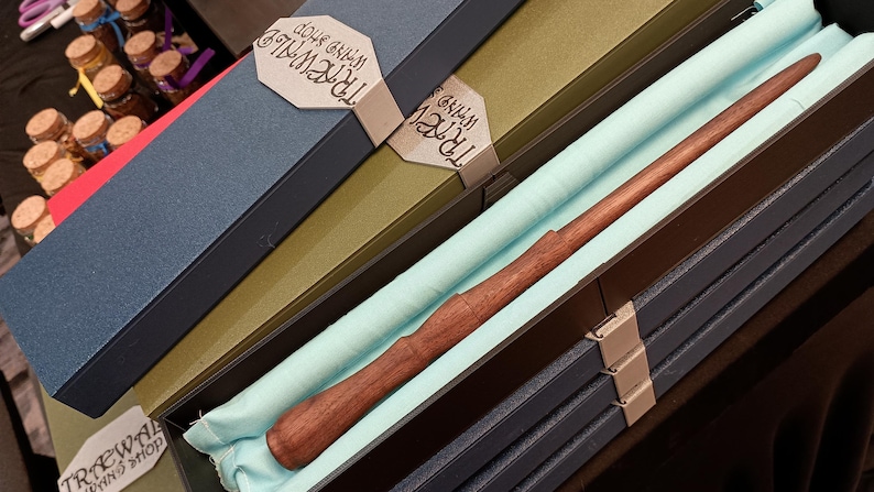 Legacy Wandmaker-style Wand Box (V1) , Harry Potter Wand Display and ...