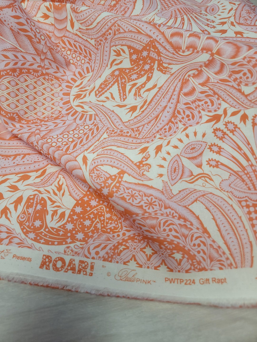 Tula Pink ROAR! || Gift Rapt - Blush || Quilting Cotton - Etsy