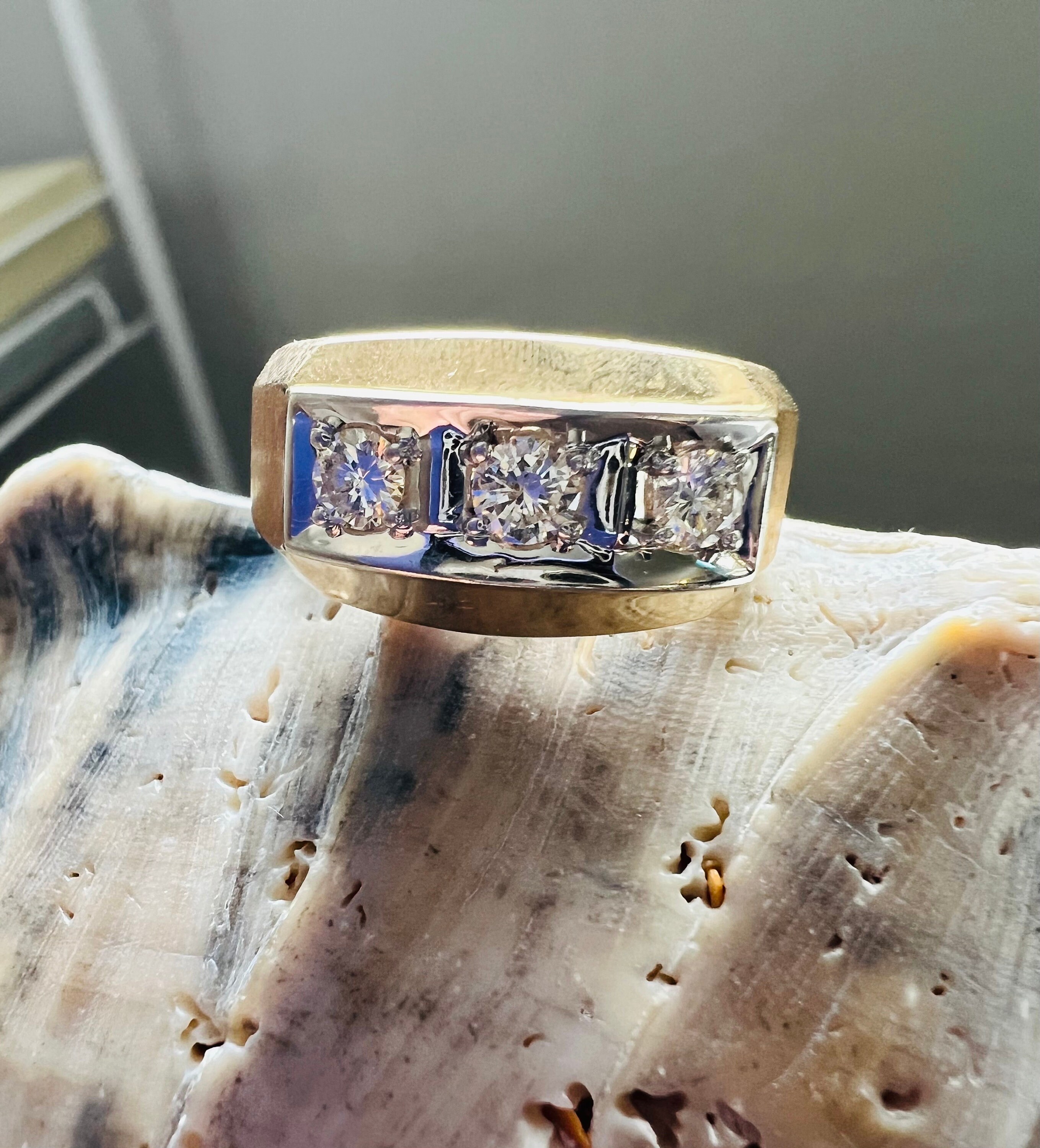 Vintage Men’s Unisex 14k Yellow Gold .53ctw Round Brilliant Diamond ...