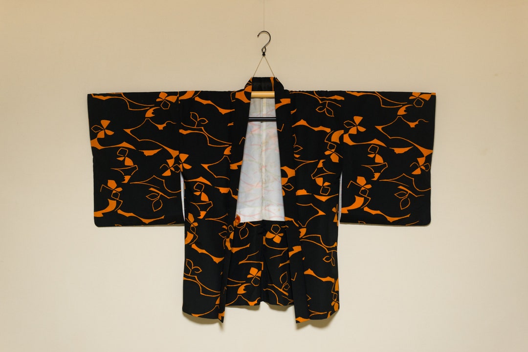 Vintage Japanese Haori Kimono Jacket – Abstract Floral Outlines in ...