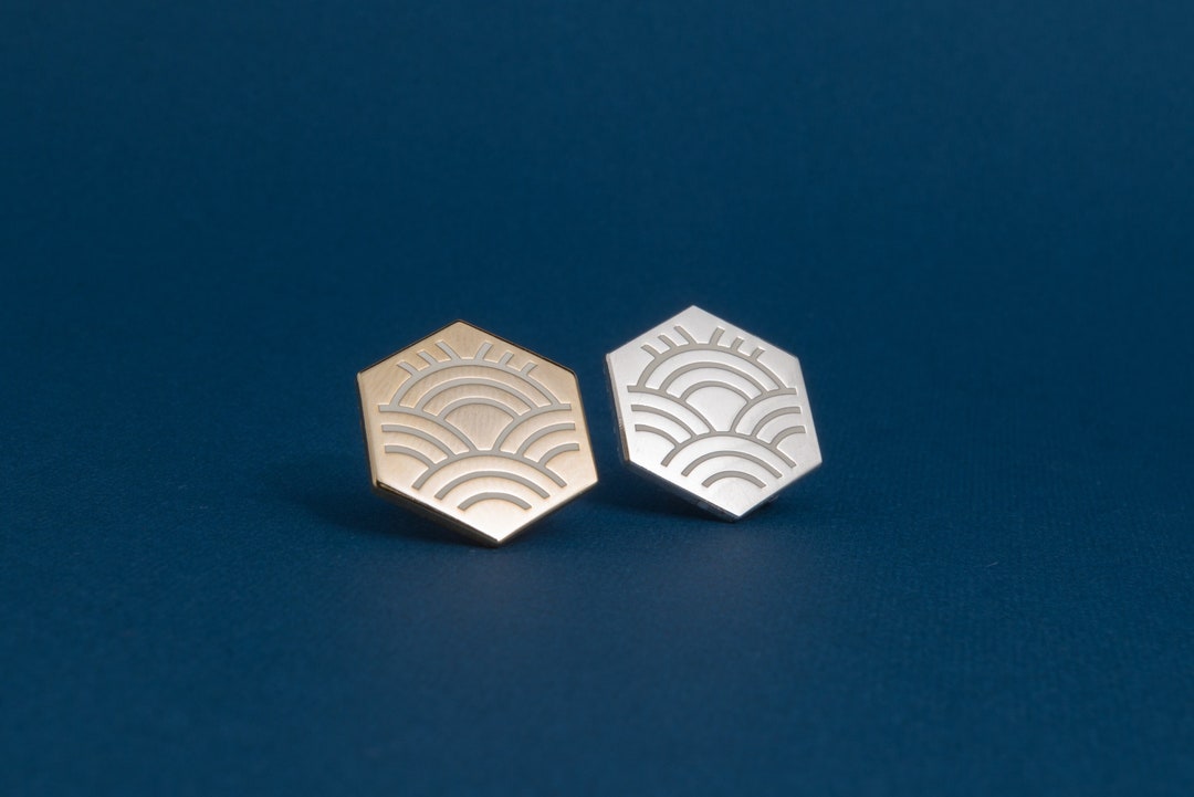 Traditional Japanese Pattern Lapel Pin Badge Pair kikko Waves in ...