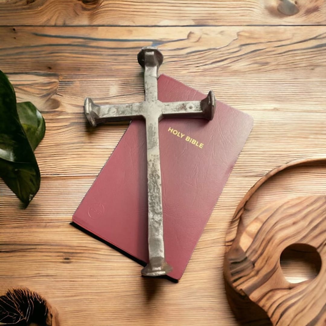 Metal Wall Cross, Farmhouse Rustic Iron Cross Christianity Catholic ...