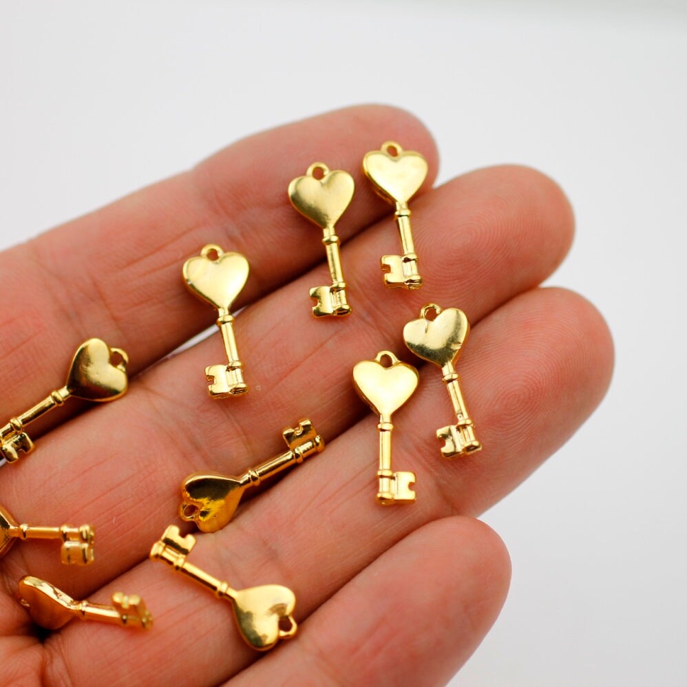 24k Gold Plated Heart Key Charms: Handmade Zamak Pendants (20mm) - Etsy