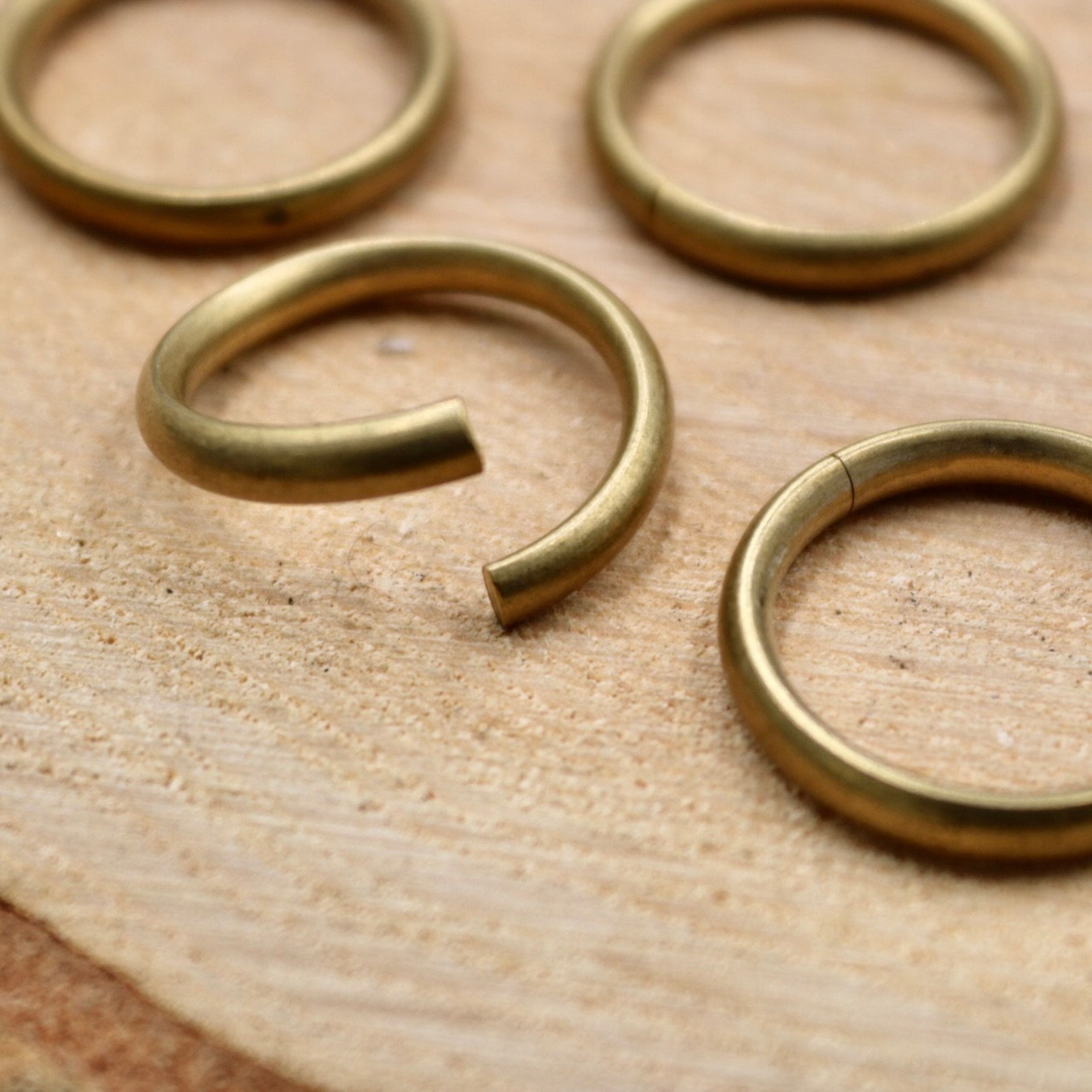 Raw Brass Large Jump Rings: Thick DIY Jewelry Findings (10 Pcs) - Etsy