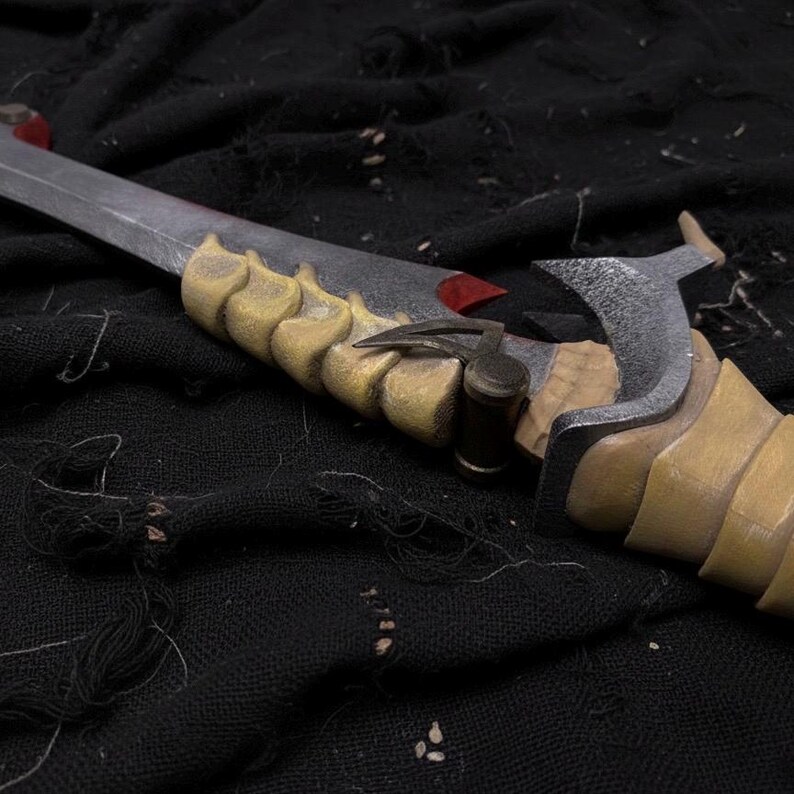 Yautja Sword From the Predator Badlands Movie / KWEI / DEK / Predator ...