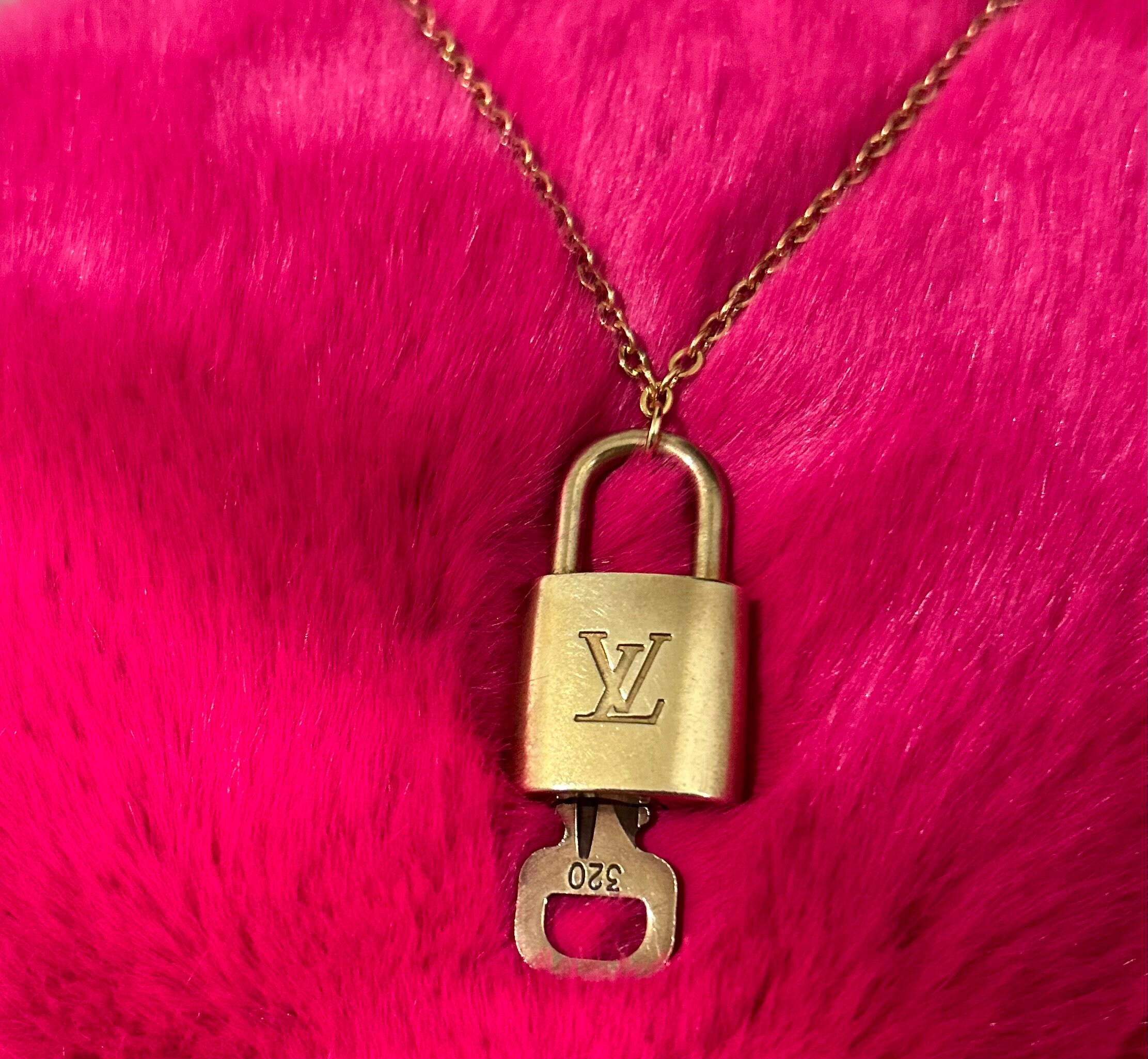 Luxury Vintage Designer Lock & Key Layering Necklace - Etsy