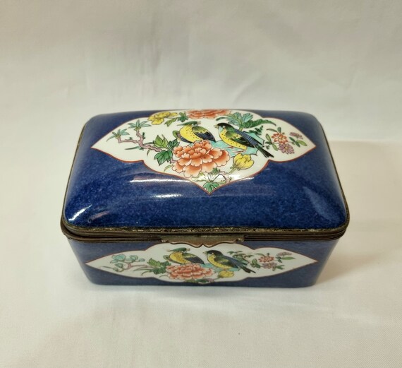 Antique French box - a beautiful antique porcelain dr… - Gem