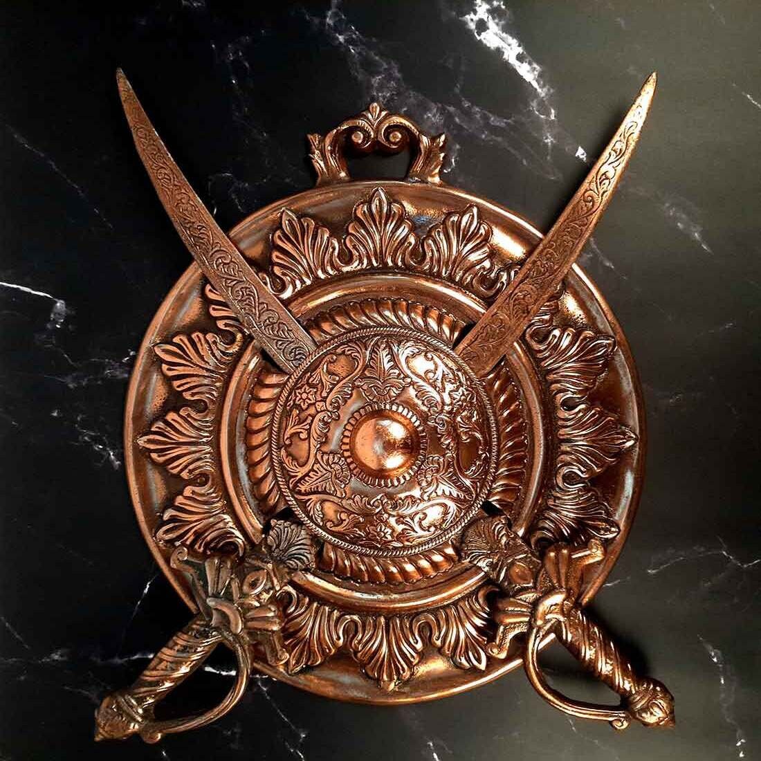 Sword and Shield Wall Showpiece Set Traditional Metal Sword & Shield ...