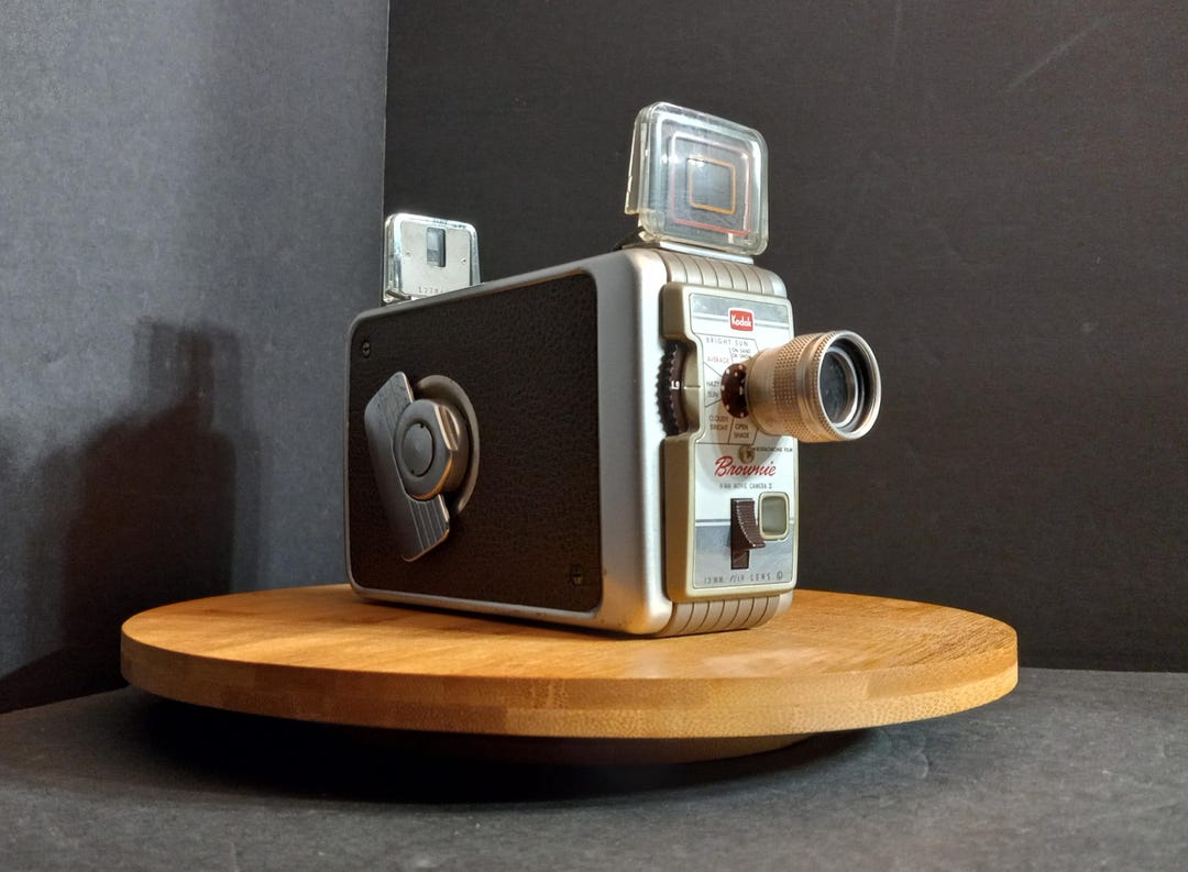 Vintage Kodak Brownie 8mm Movie Camera 1962 Improved Model II Leather ...