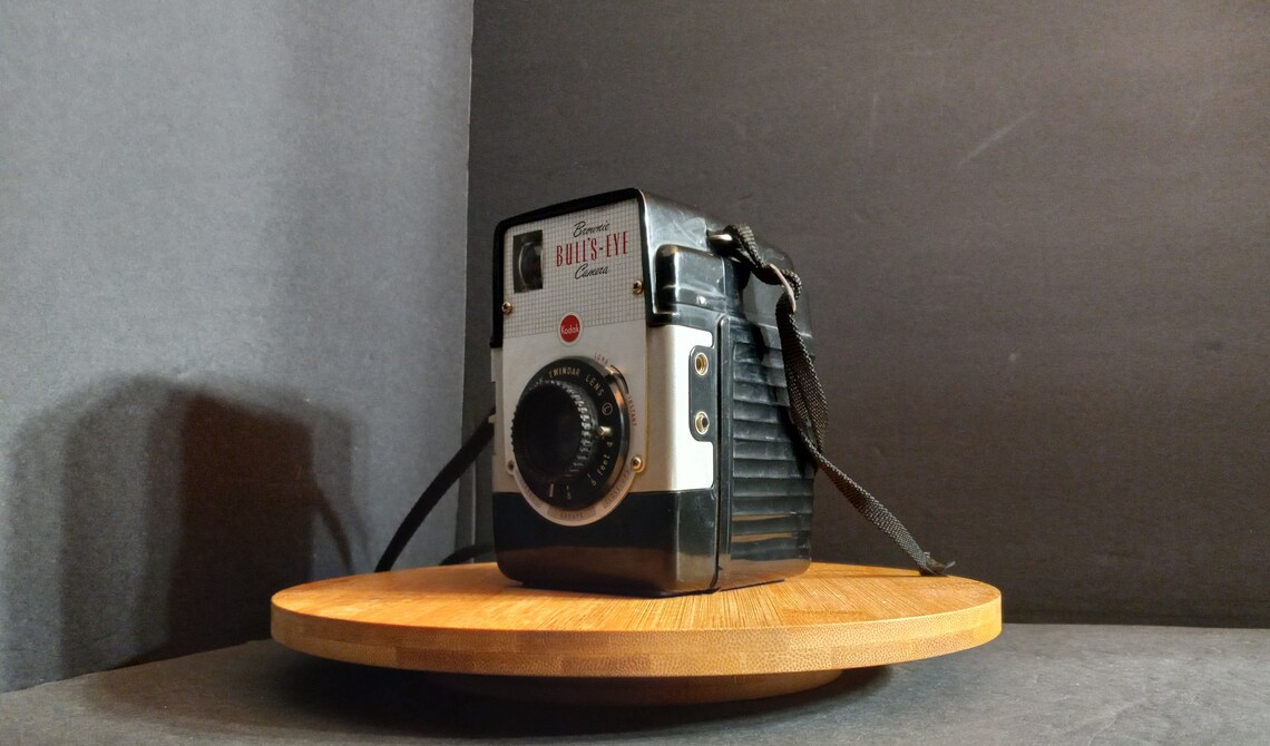 Vintage Kodak Brownie Bulls-eye Camera 1950s Bakelite Box Camera ...