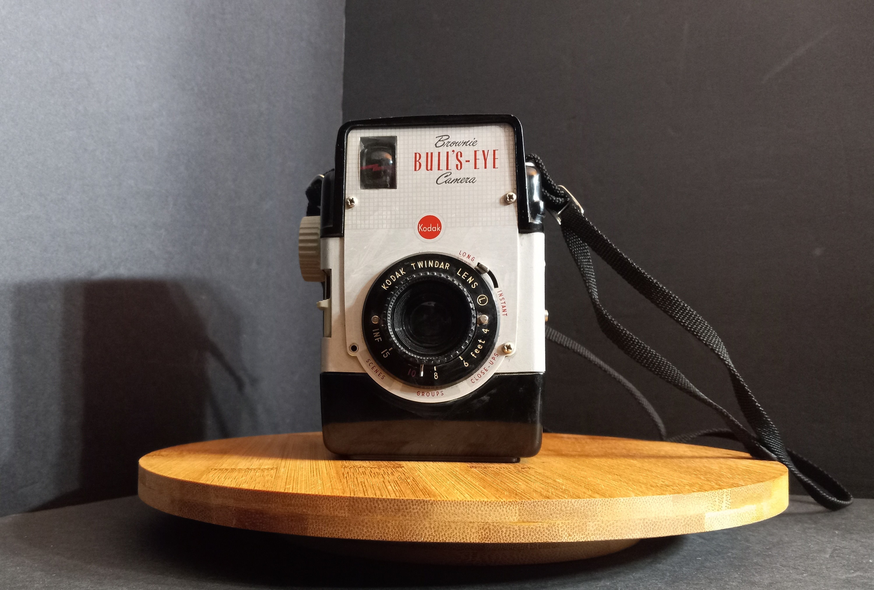 Vintage Kodak Brownie Bulls-eye Camera 1950s Bakelite Box Camera ...