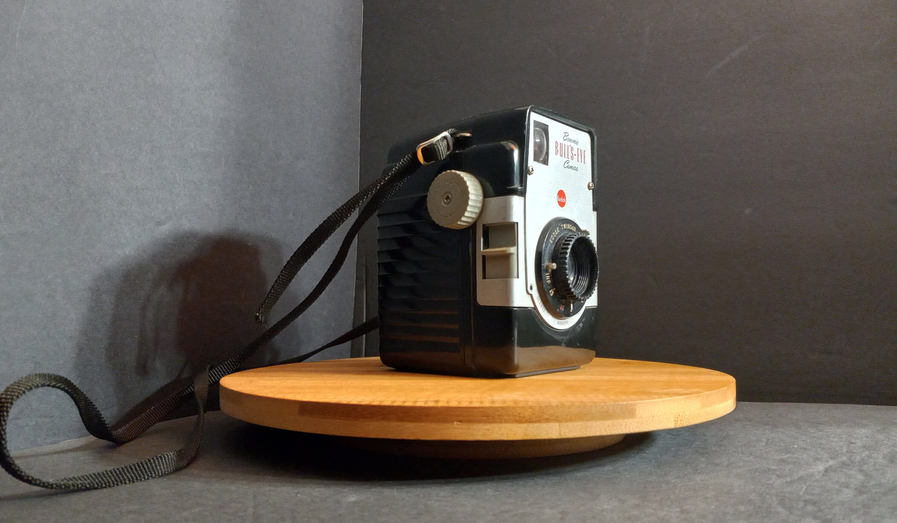 Vintage Kodak Brownie Bulls-eye Camera 1950s Bakelite Box Camera ...