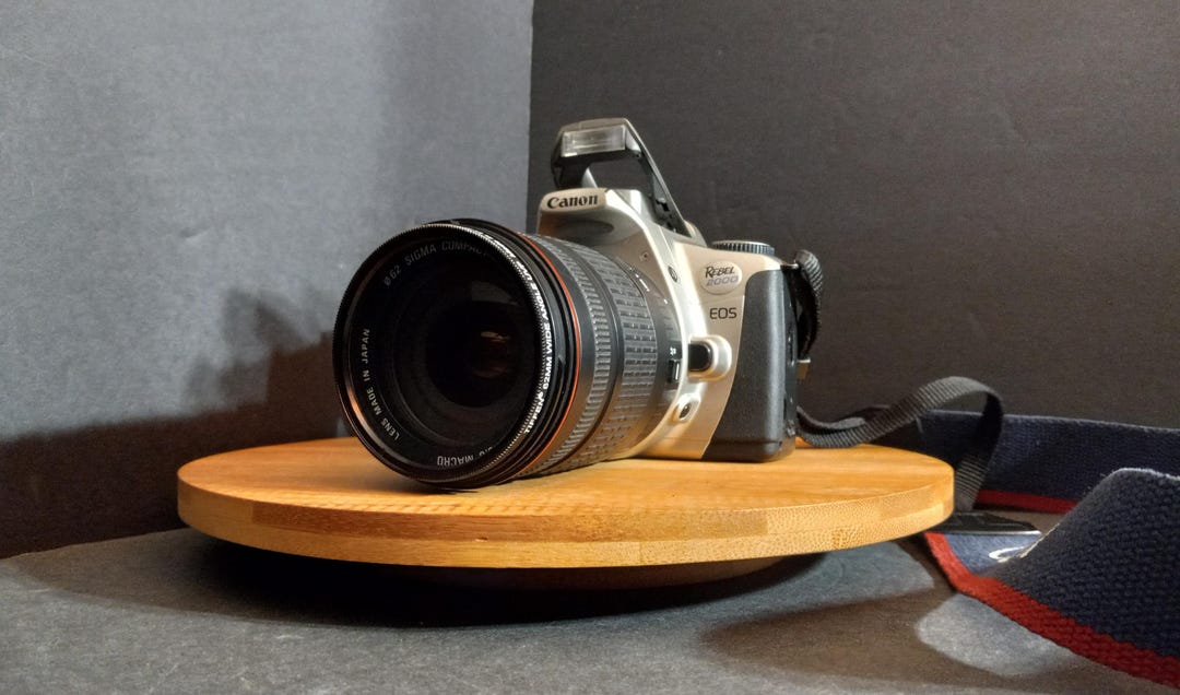 Vintage Canon EOS Rebel 2000 SLR Film Camera W/ Sigma Zoom Lens ...