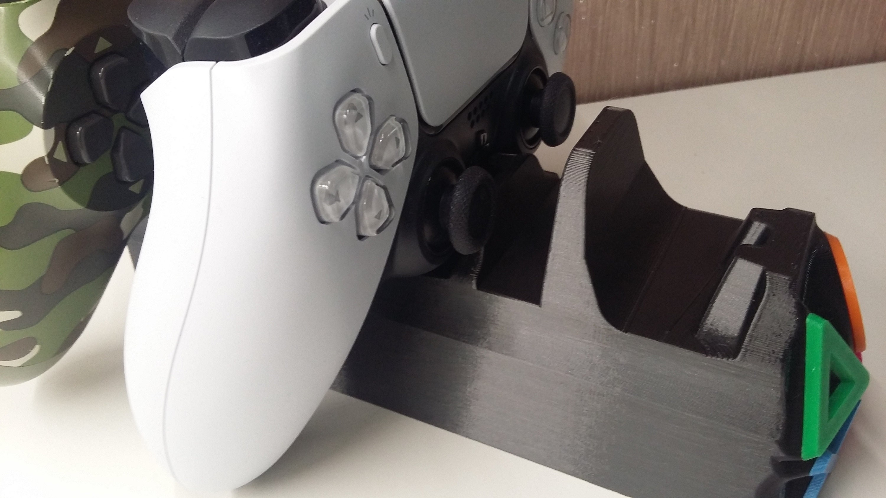 Multiple-controller Stand for PS4 & PS5 Controllers up to 4 Controllers ...