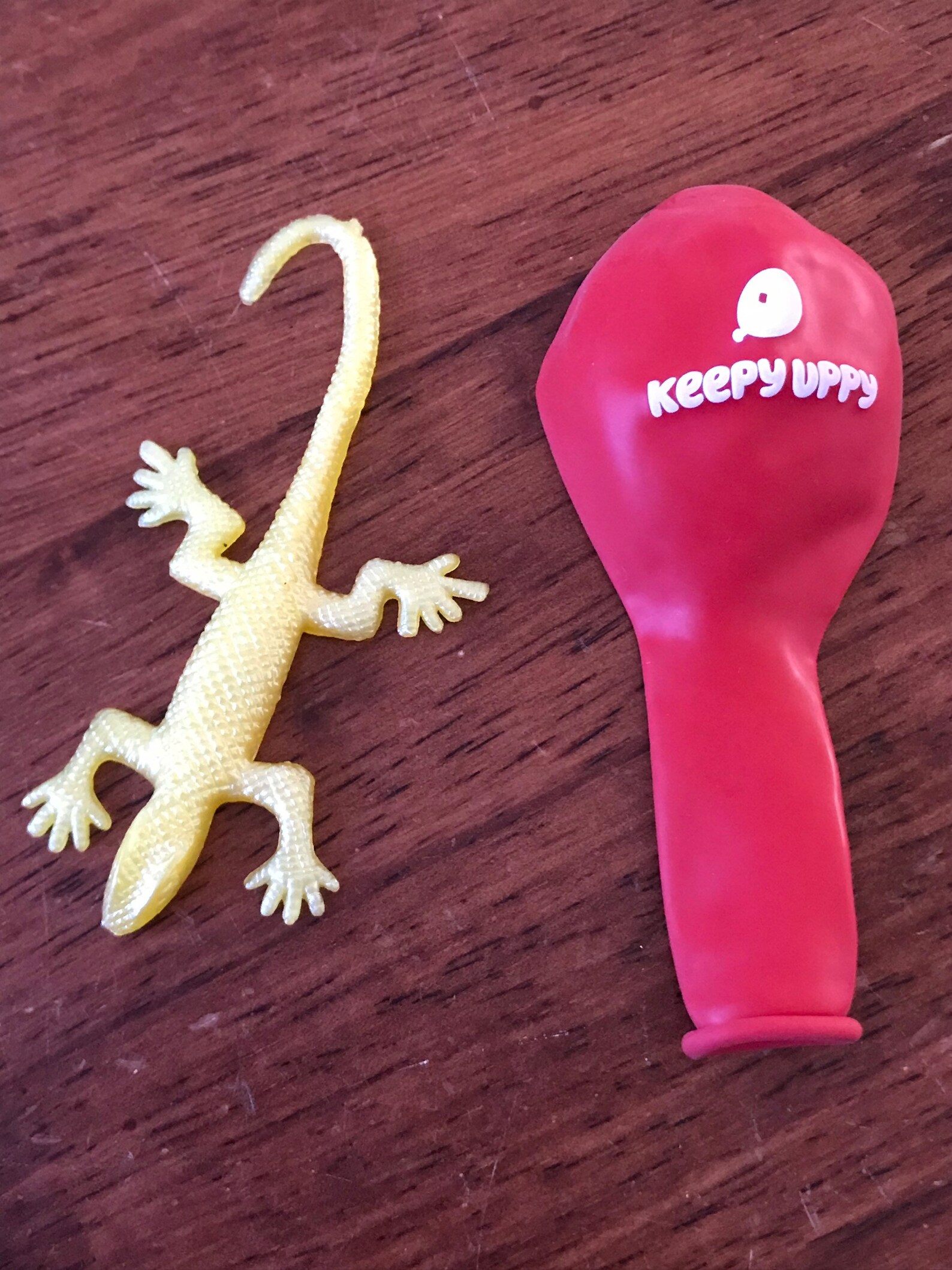 Bluey Sticky Gecko / Balloon Combo - Etsy Hong Kong