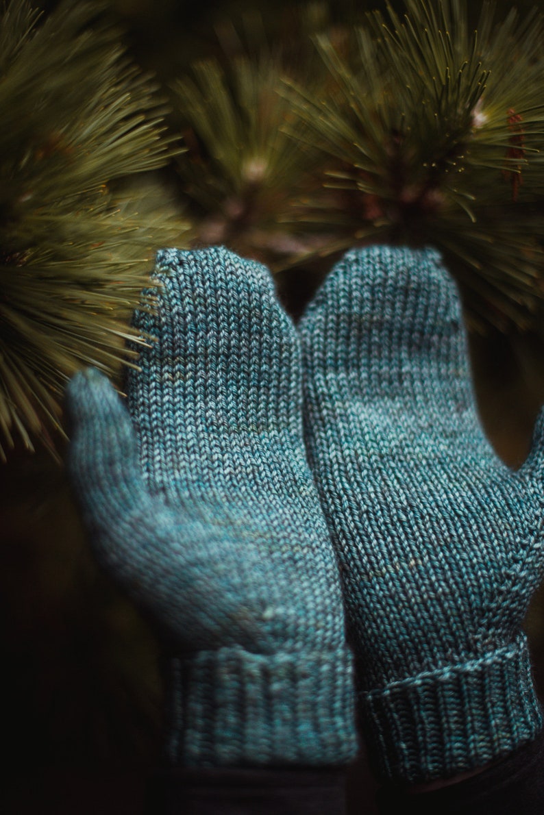 KNITTING PATTERN** Copenhagen Mittens, Scandinavian Cable Design, Cozy ...