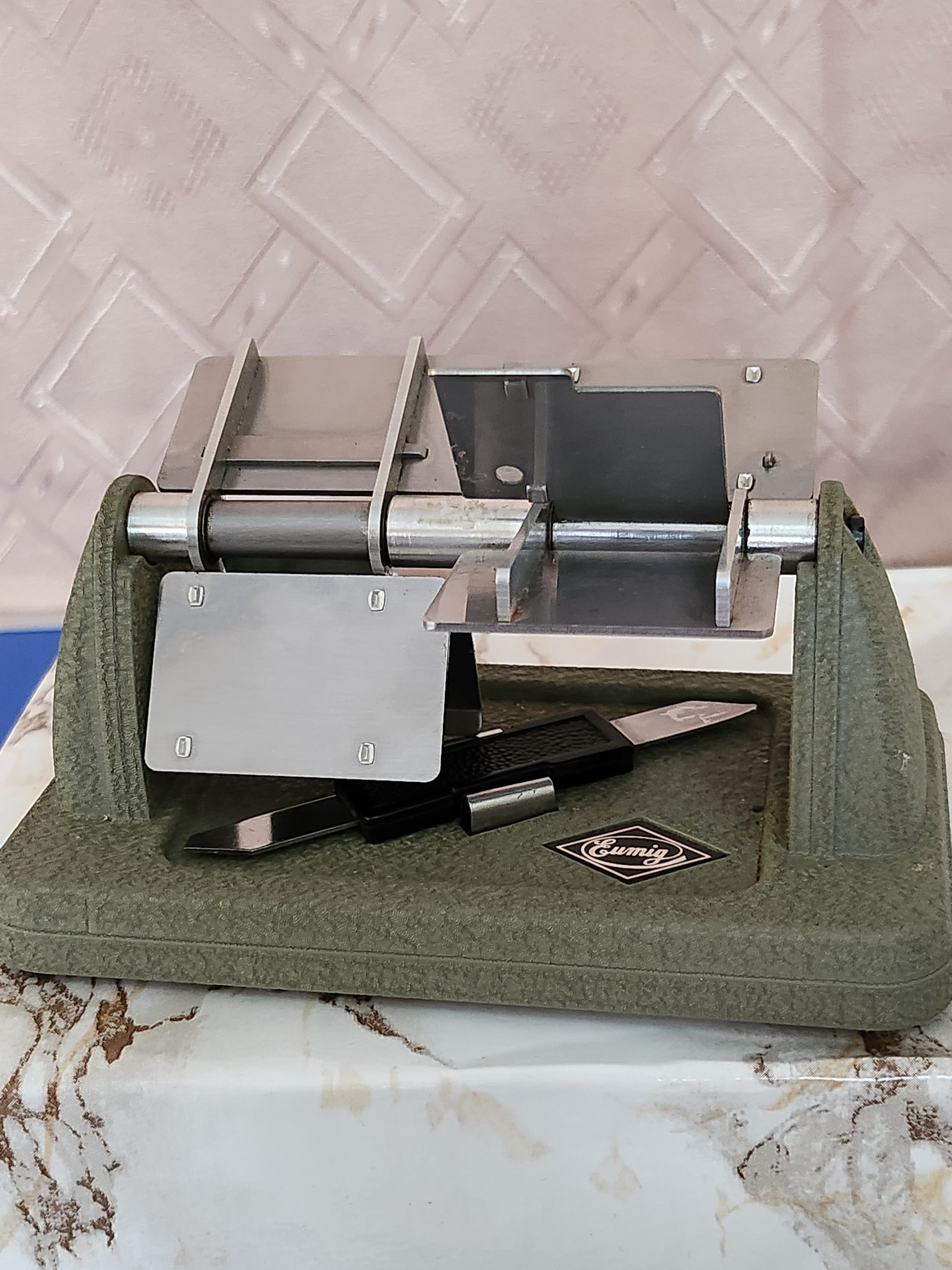 Eumig Gluing Press Splicer 8mm Film, in Original Box and Instructions ...