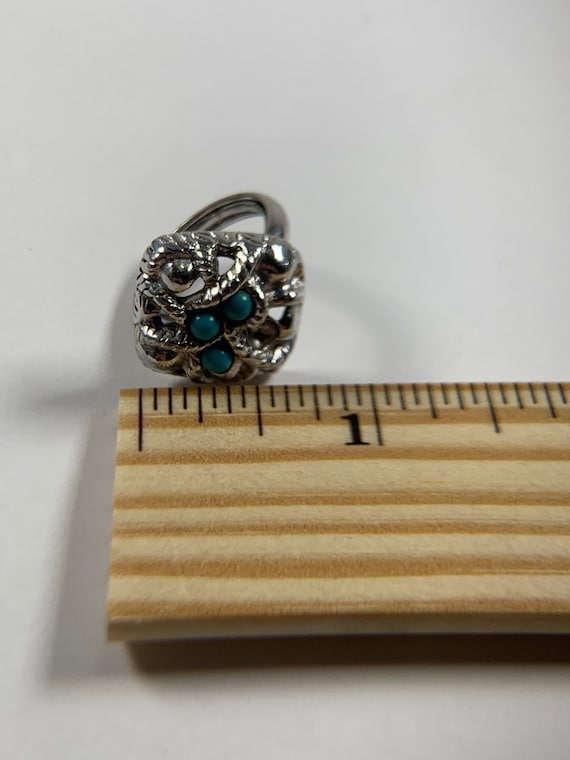 Vintage Avon silver and turquoise ring. Size 7 1/2 - Gem