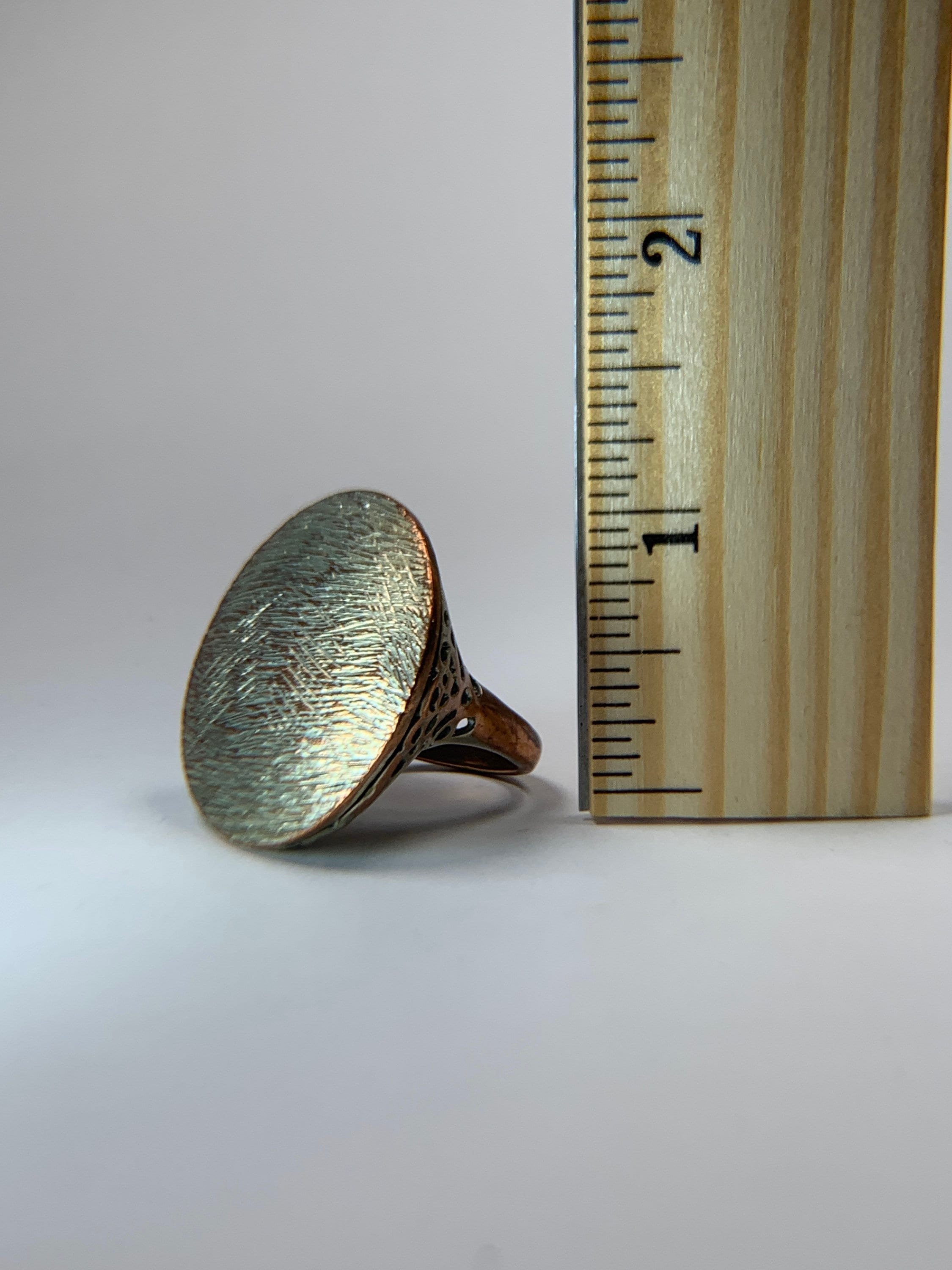 Vintages Large Round Gold Ring With Coral-like Texture in the Sides - Etsy
