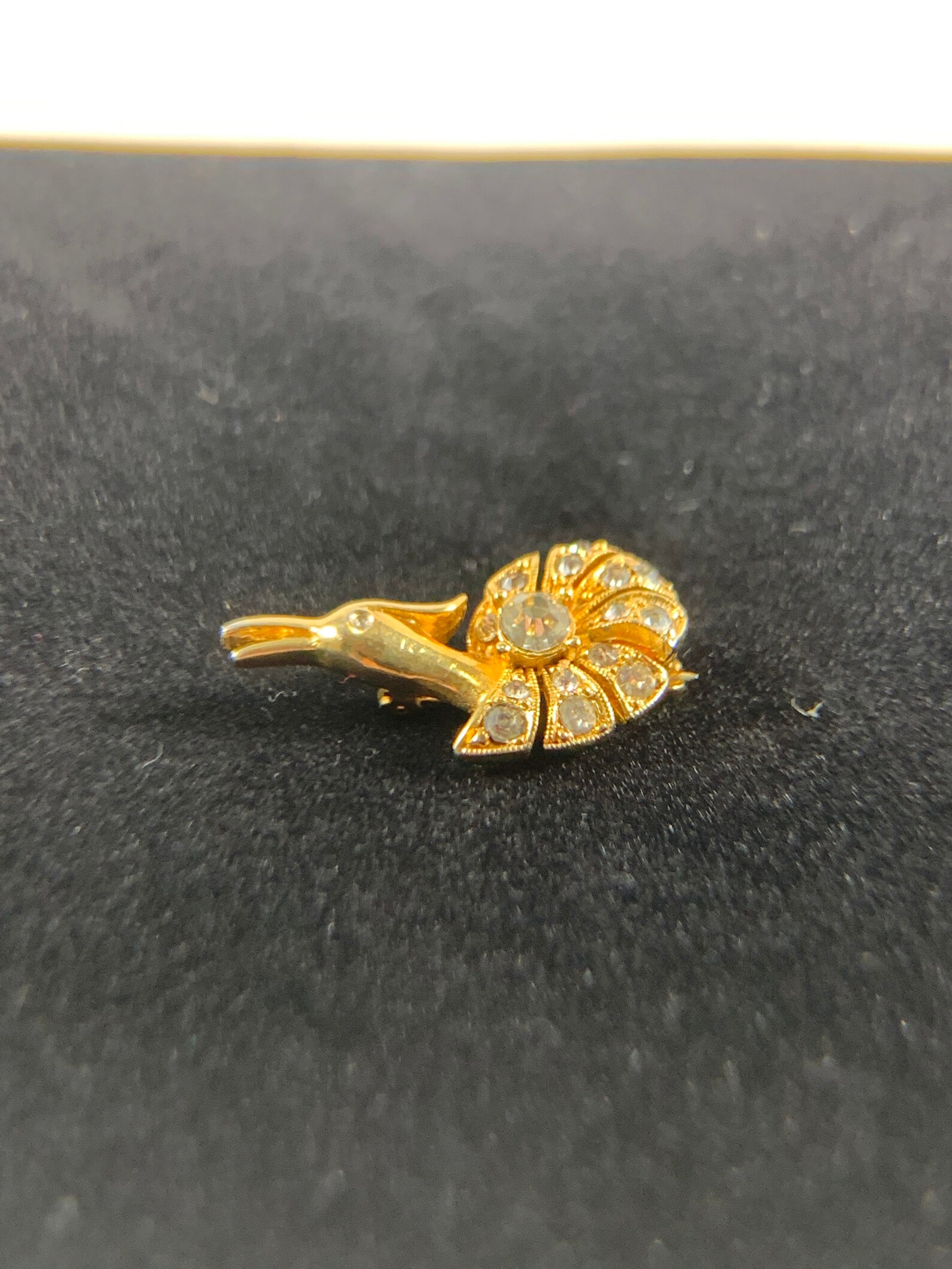 Vintage Gold and Diamond Bird Brooch Pin. - Etsy