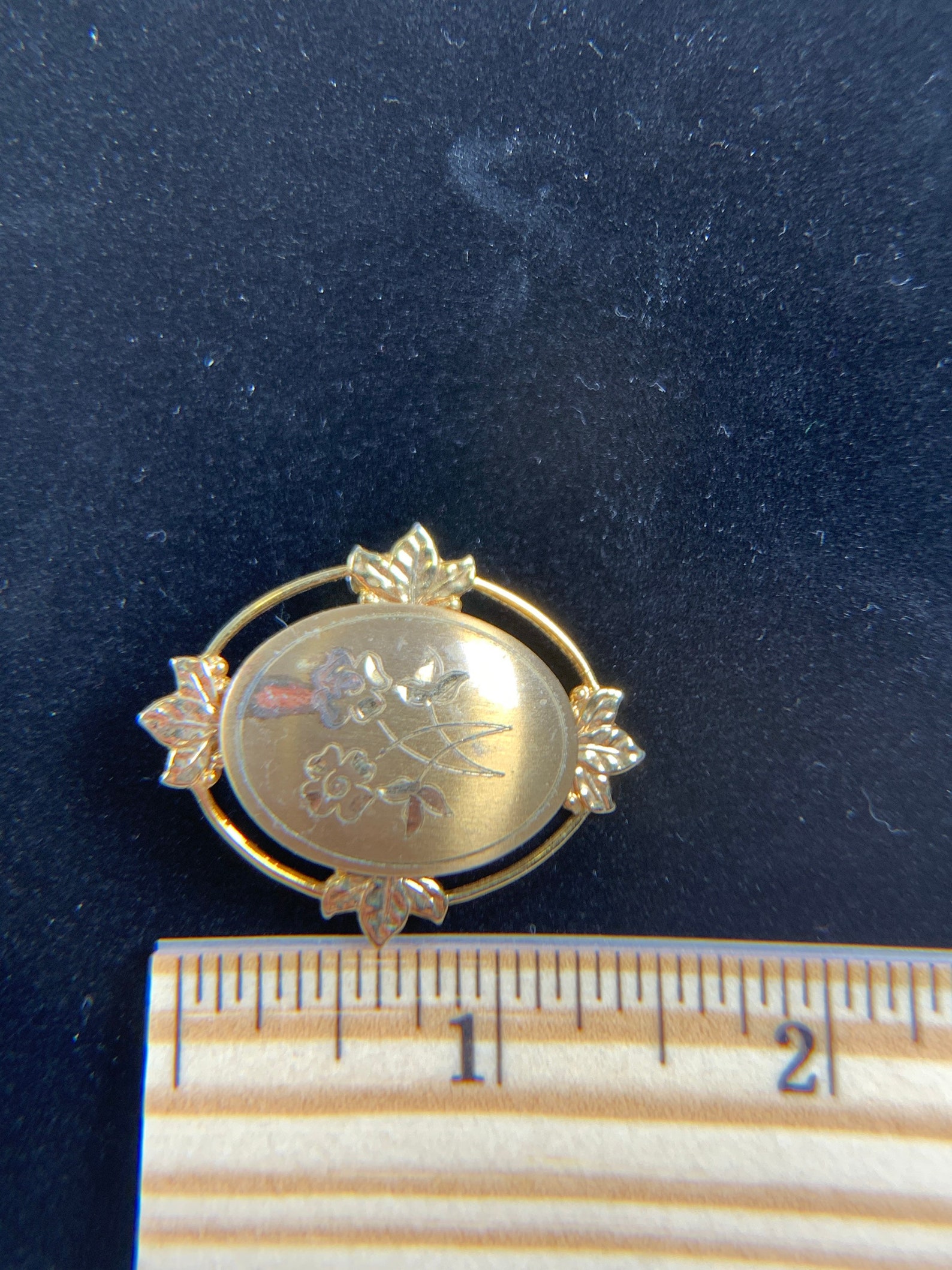 Vintage Gold Floral Decorative Brooch Pin. Gold Floral Brooch. Flower ...