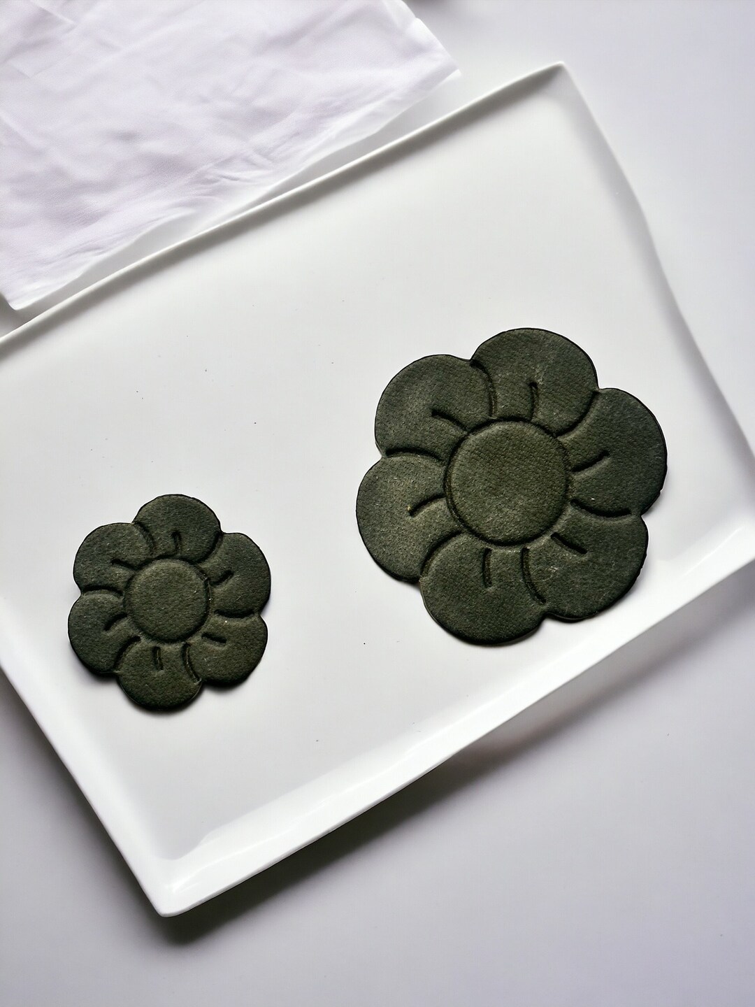 Embossed Flower Leather Earring Die, 1 / 1.5 Inch, Sizzix Compatible ...