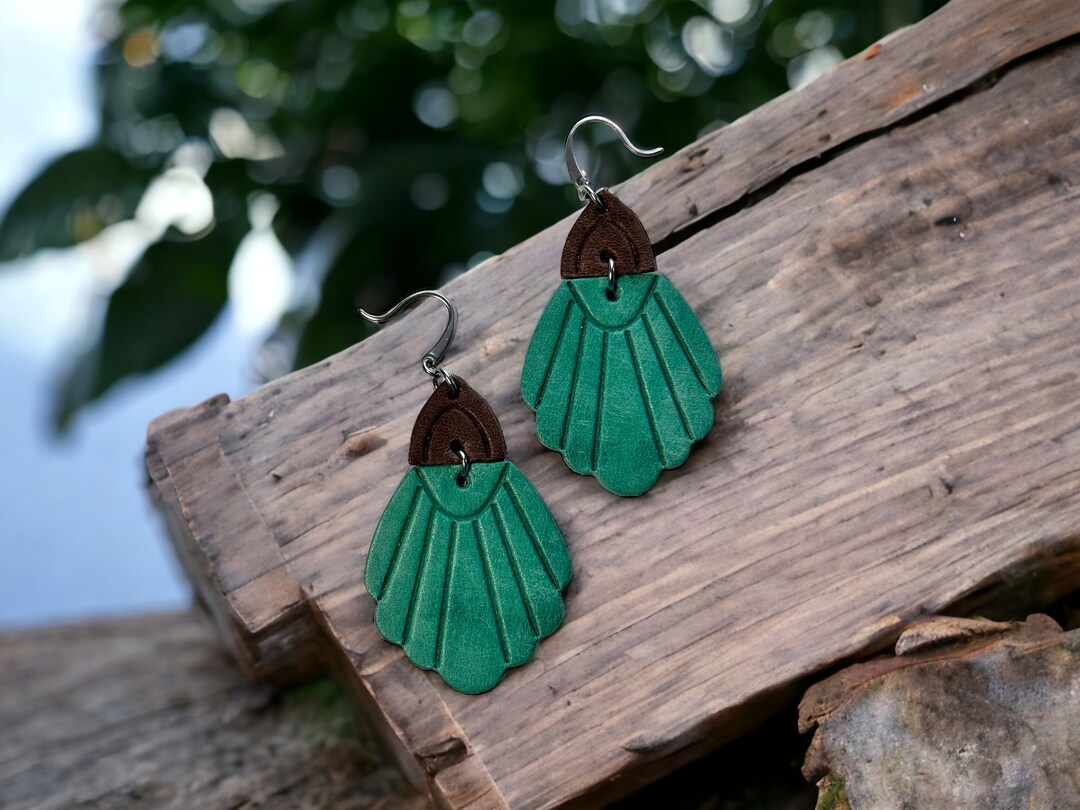 Embossed Scalloped Leather Earring Die, 2-inch, Sizzix Compatible ...