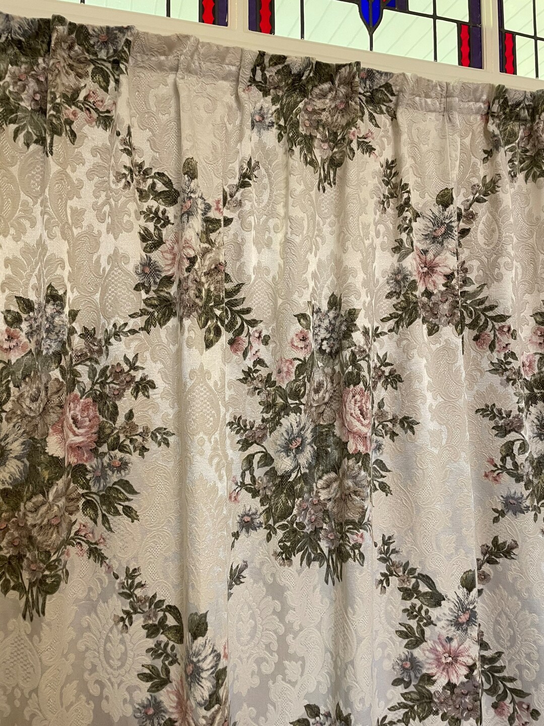 French Brocante Curtain Pair With a Romantic Rose Bouquet on a Lace ...