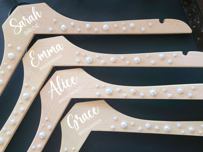 Personalized Pearl Wedding Hanger: Bridesmaid Dress Hanger - Etsy