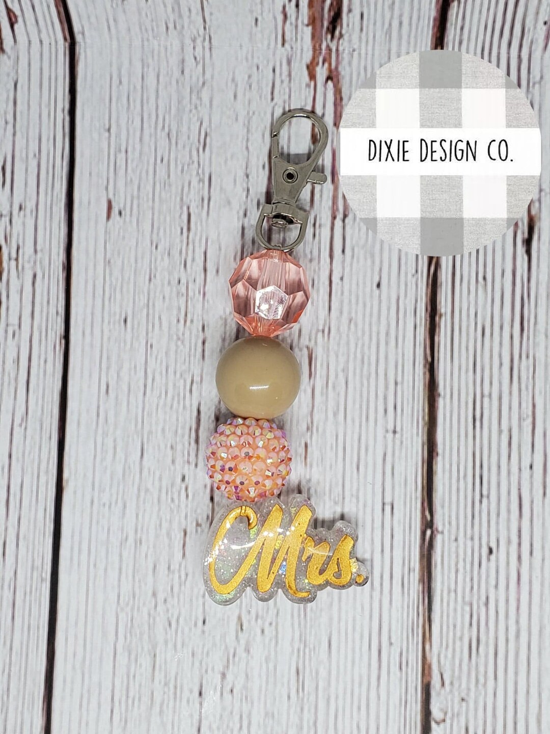 Mrs Beaded Keychain, Bride Keychain, Keychain for Bride, Newlywed ...