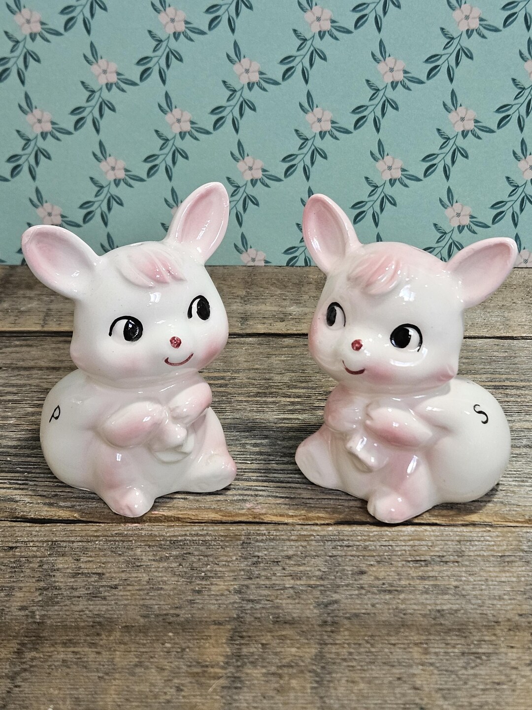 Vintage Ceramic Bunnies Salt and Pepper Shaker Set - Etsy