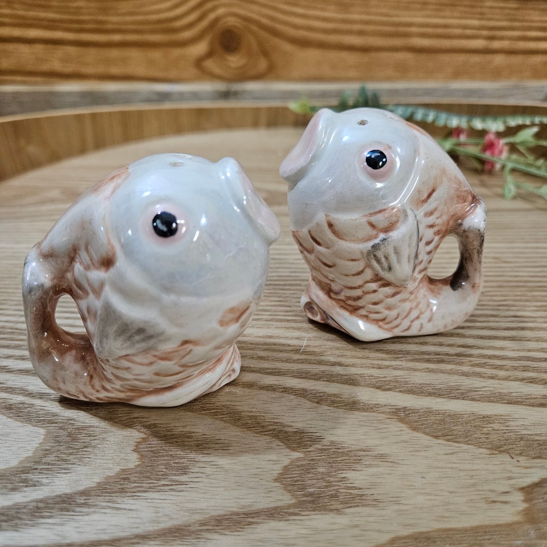 Vintage Ceramic Iridescent Goldfish Salt and Pepper Shakers - Etsy