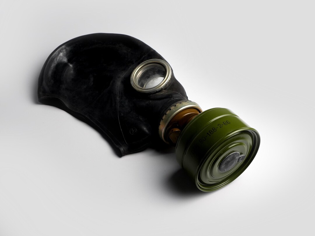 Soviet Military Gas Mask GP-5 | S.T.A.L.K.E.R. Survival Gear | Cold War ...