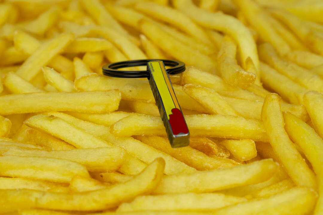 Pop-fry Paradise: Keychain With French Fries Charm, Quirky Bag Bar ...