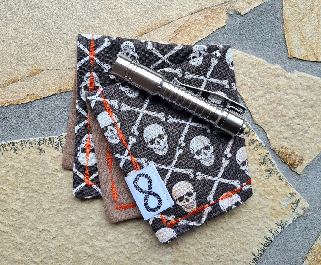 EDC Hank Skulls and Bones Vintage - Etsy