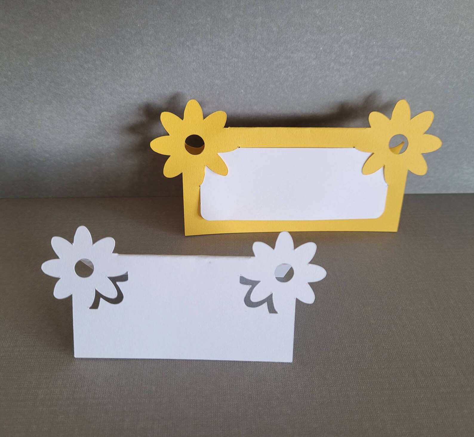 Daisy Place Card SVG Template, Digital File for Cricut - Etsy