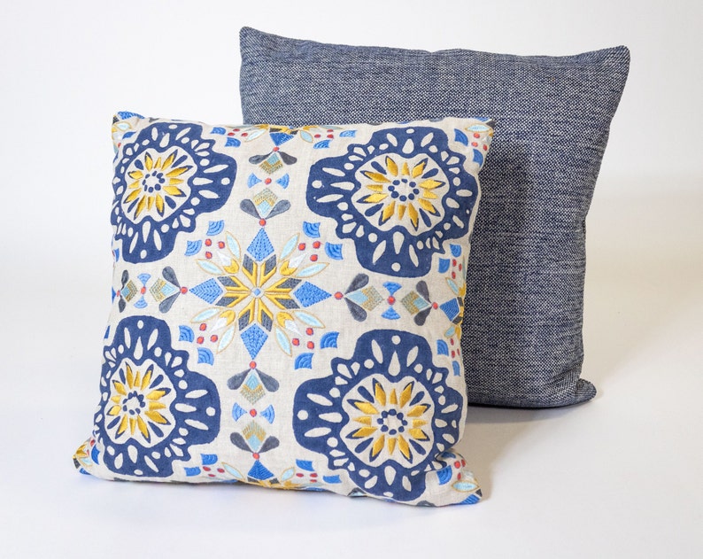 Pollack lola Atlantis Medallion Accent Pillow - Etsy