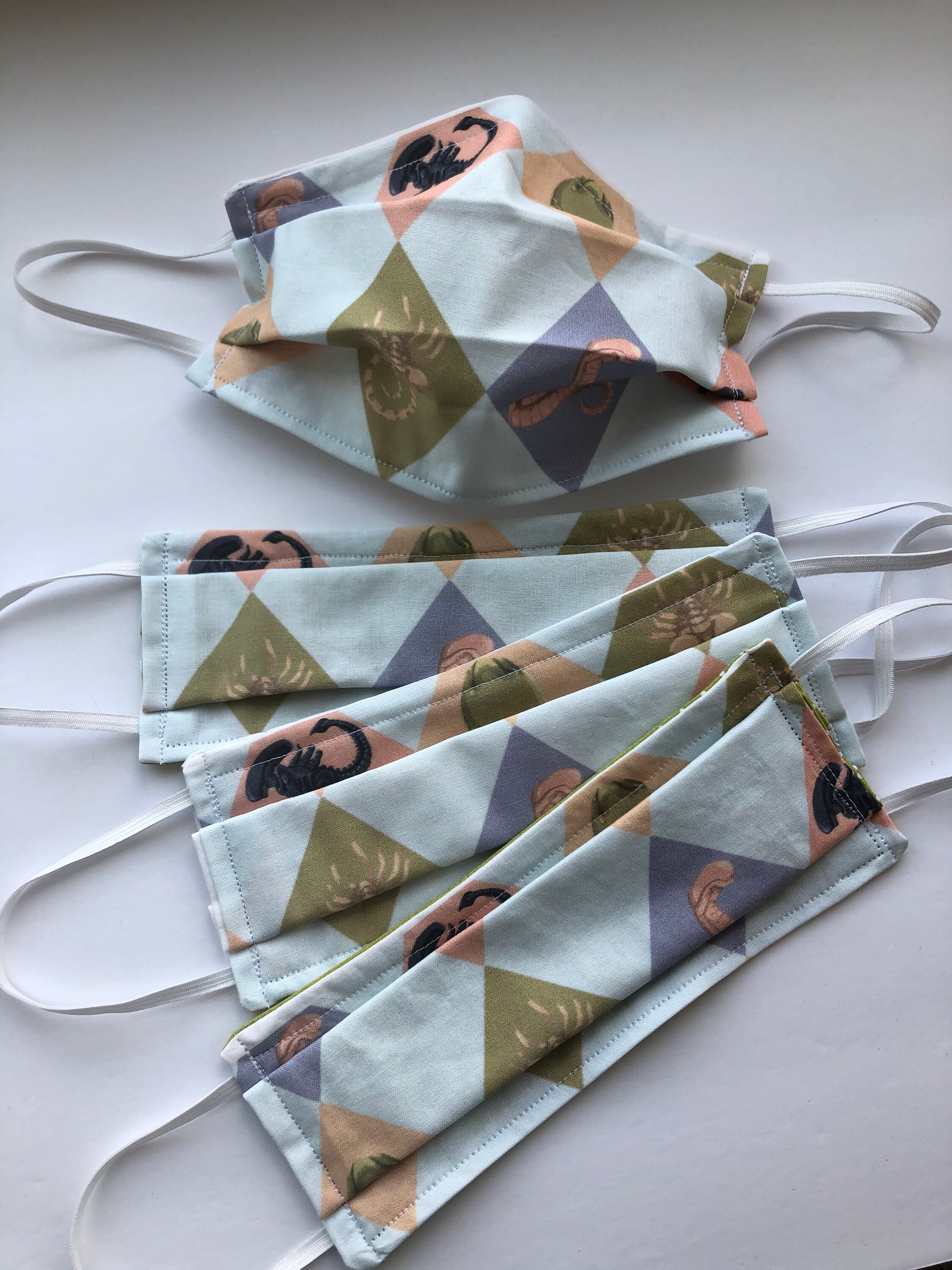 Aliens Argyle and Xenomorph Fabric Cotton Face Mask With Wire - Etsy