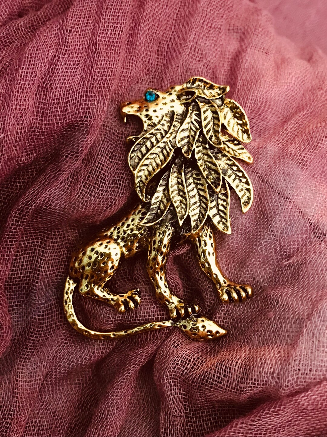 Gold Lion Brooch - Etsy