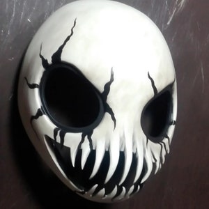 White Mask, Creepy Smile – Unleash a Disturbing Style, Blending Horror ...