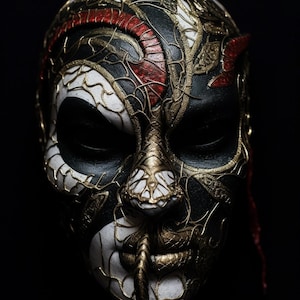 SERPENTIS Transforming Mask to Reveal Your Inner Strength and Unleash ...