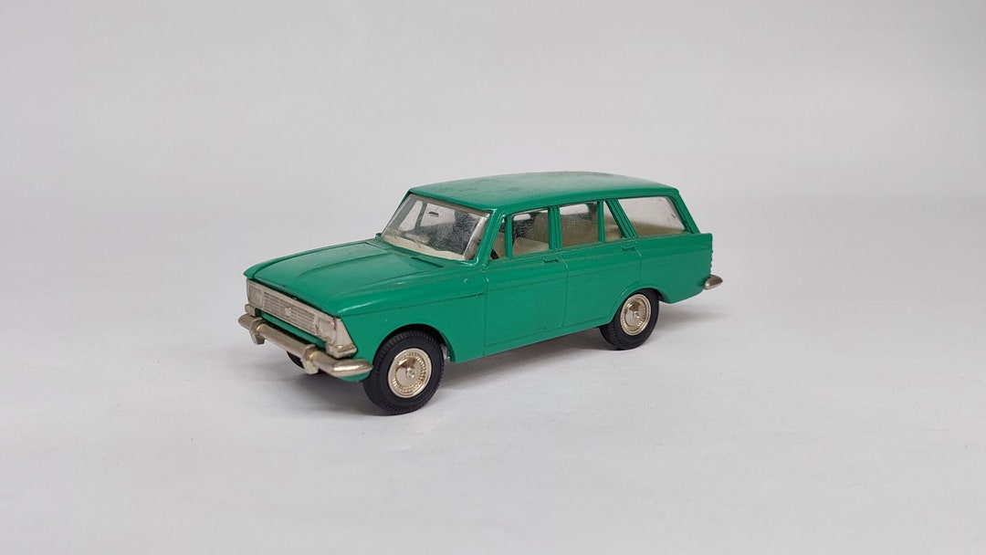 Vintage Car Model 1:43 Moskvich 427 - Etsy