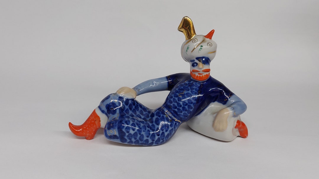 Vintage Porcelain Figurine Figurine of the Robber Oblique Alibaba ...