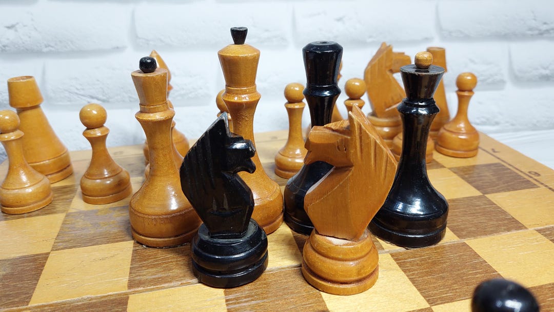 Chess Set From the 60s With Wooden Weights in Very Good Condition Large ...